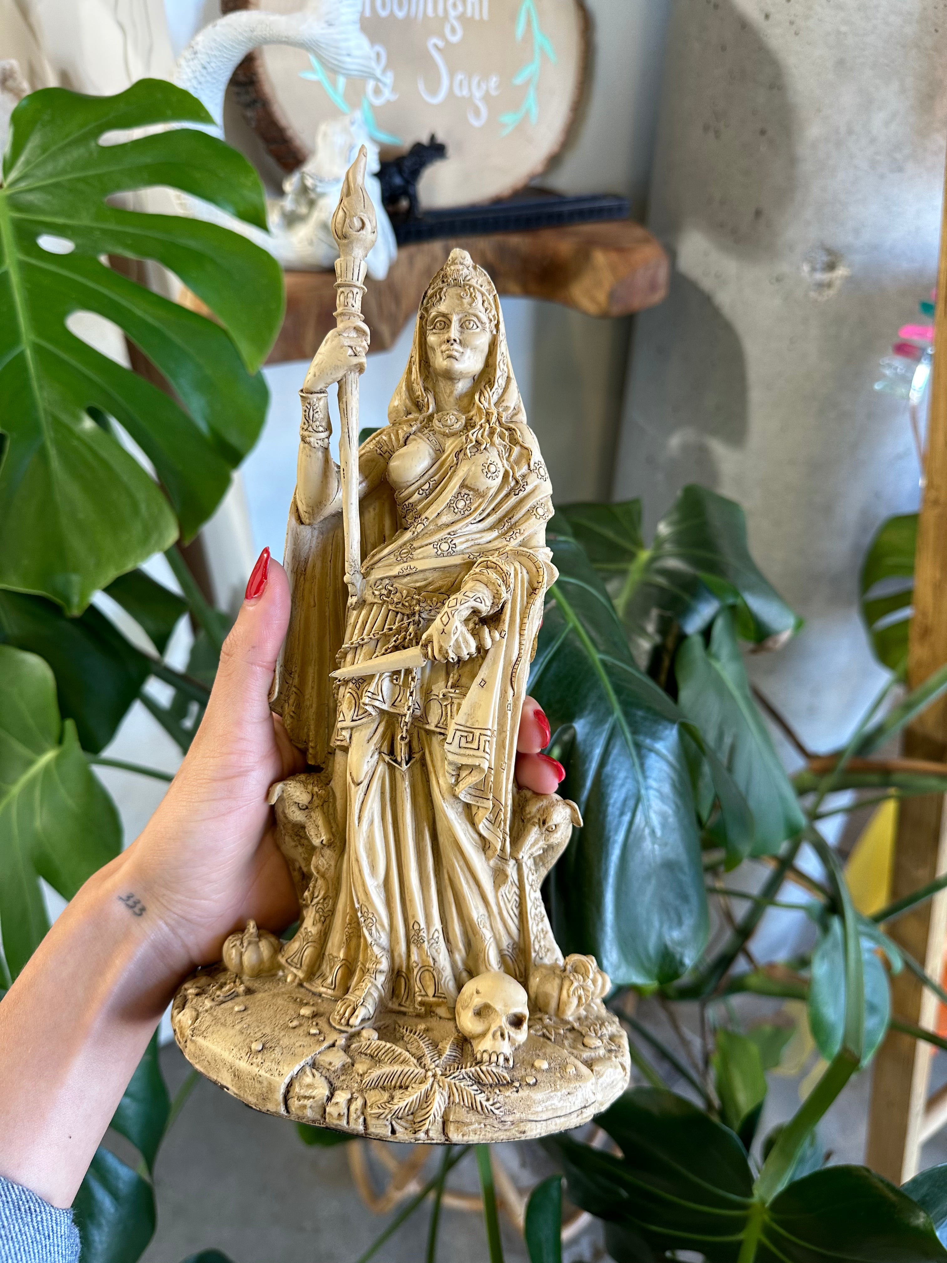 Hecate Goddess Statue Figure (Magic, Witchcraft, Night, Moon, Ghosts ...