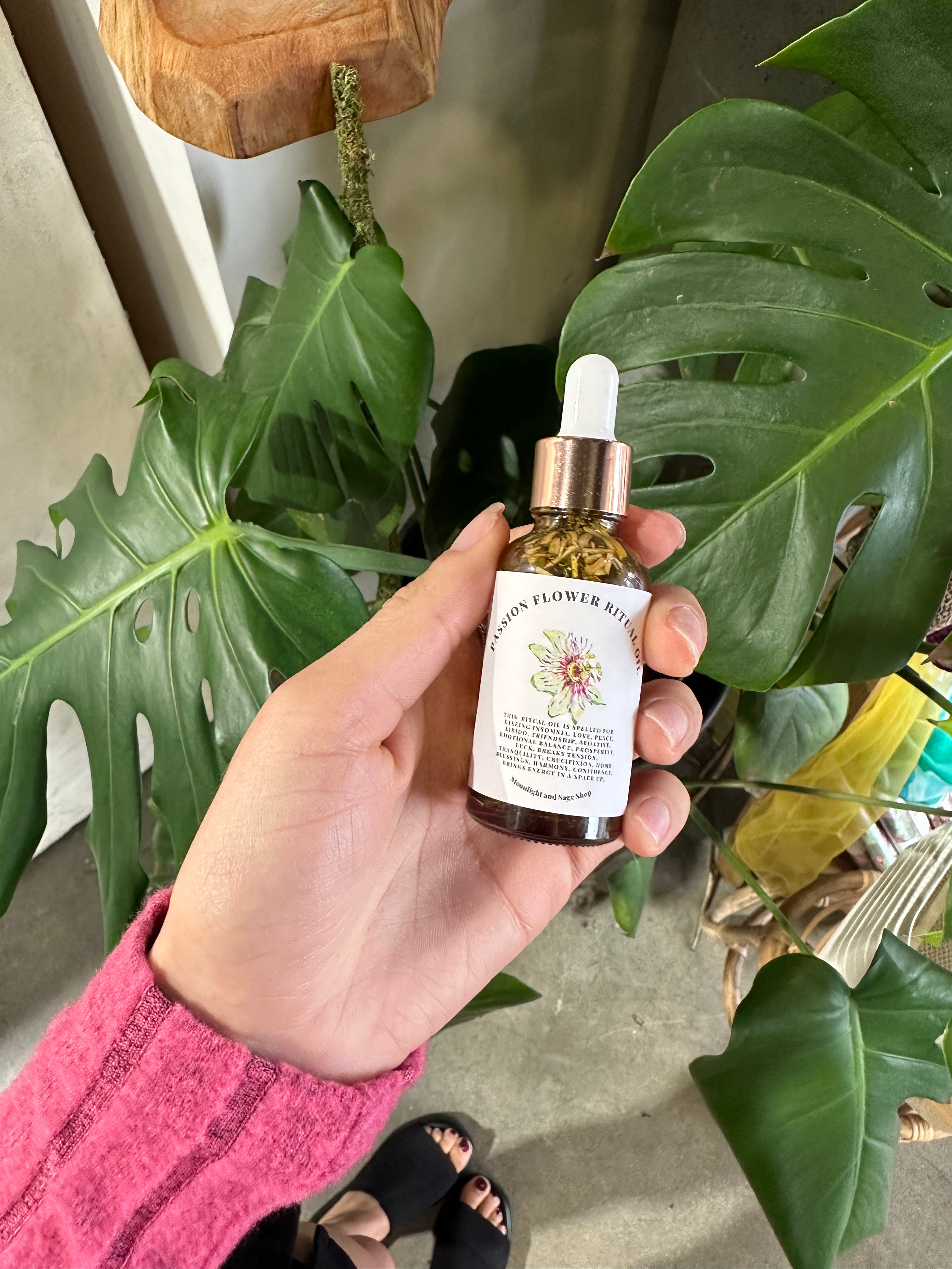 Passion Flower Ritual Spell Oil – Moonlight And Sage Shop