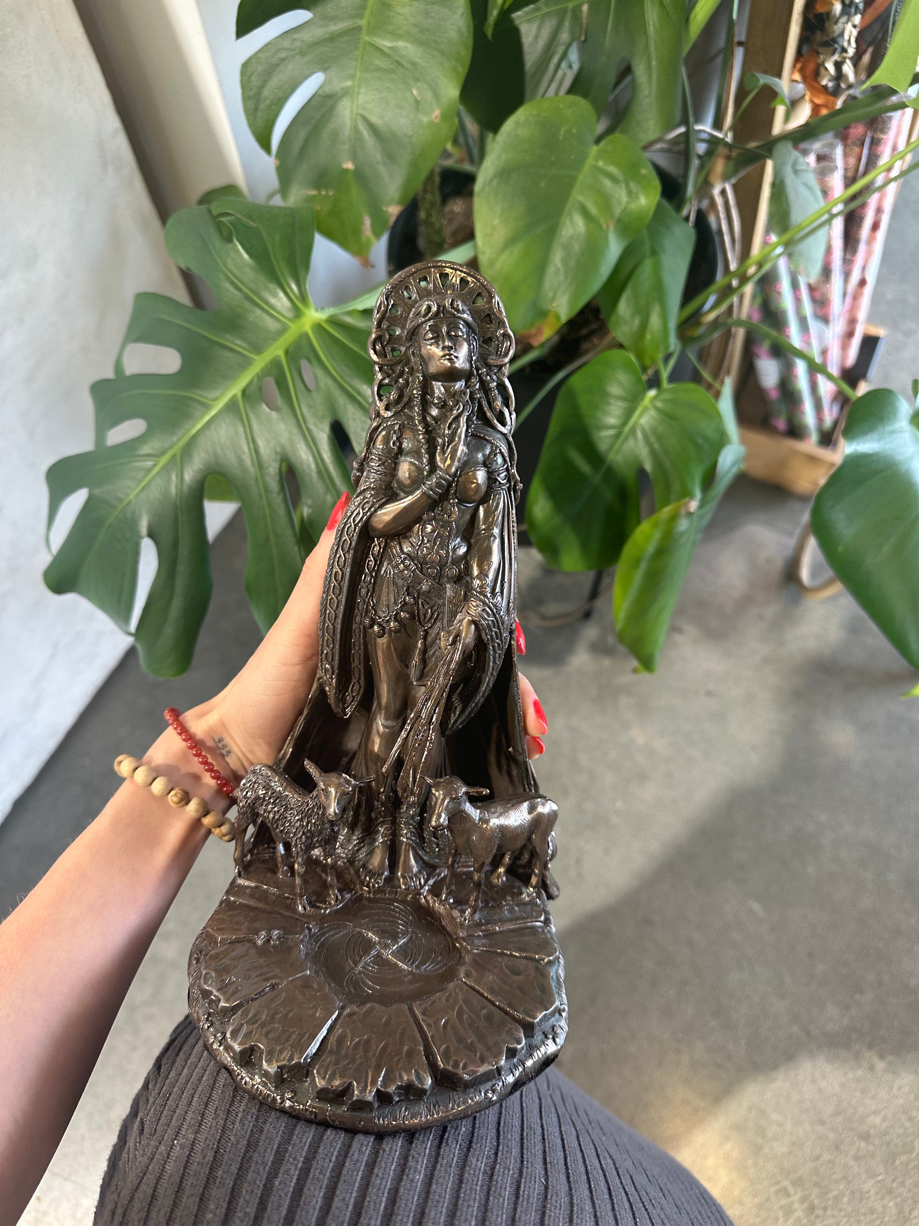 Brigid Deity Statue – Moonlight And Sage Shop